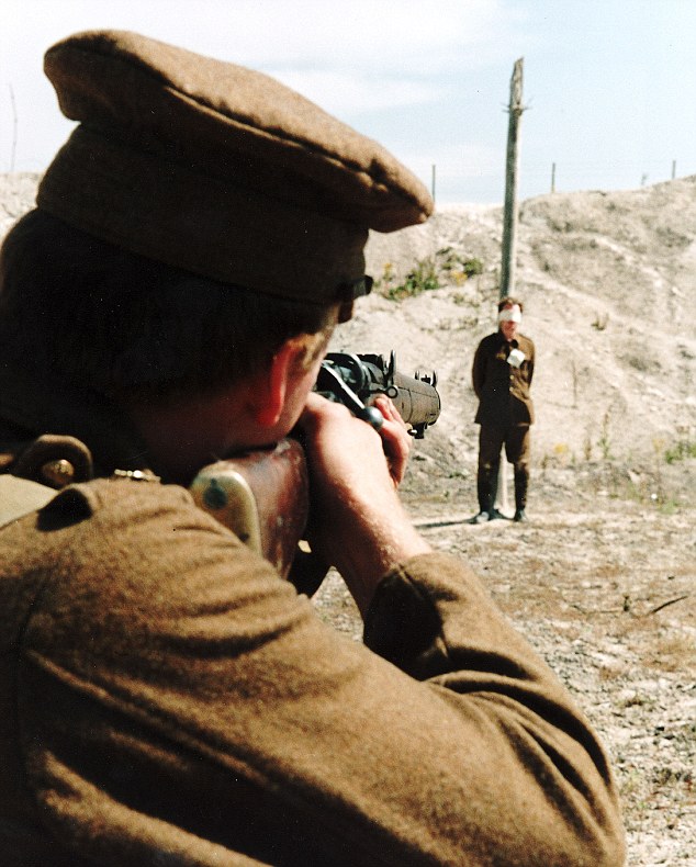Lance Corporal Peter Sands executed at dawn for desertion 1915 – The ...