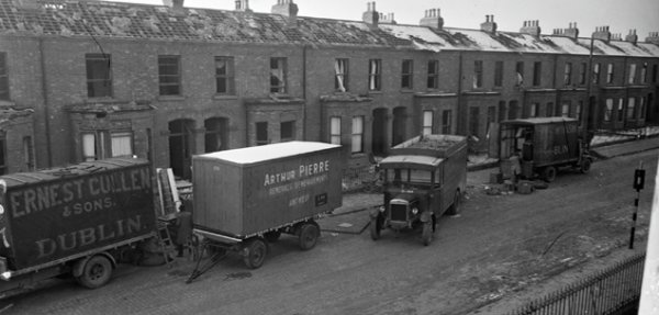 German Bombs Fall on Dublin 1941 – The Irish at War